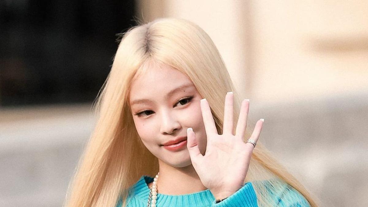 Bikin Pangling! Jennie BLACKPINK Tampil dengan Rambut Pirang dan Outfit ...
