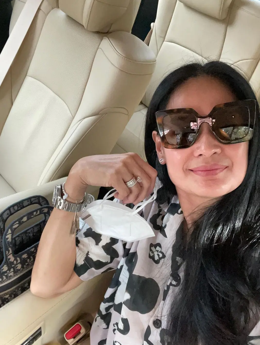 Berusia 53 Tahun, Intip 10 Potret Donna Harun Pamer Body Goals