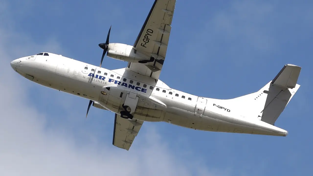 Fluida Adalah Zat dalam Bentuk Gas dan Cair, Kenali Sifat-Sifat dan ...