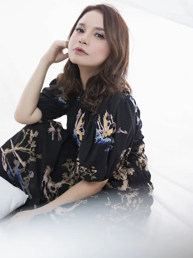 Rossa Unggah Foto Jadul Zaman Jadi Lady Rocker, Curi Perhatian Mantan ...