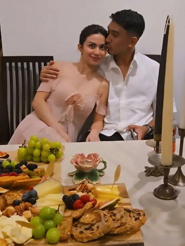 8 Potret Rumah Baru Ariel Tatum, Bernuansa Hangat dan Penuh Kebersamaan