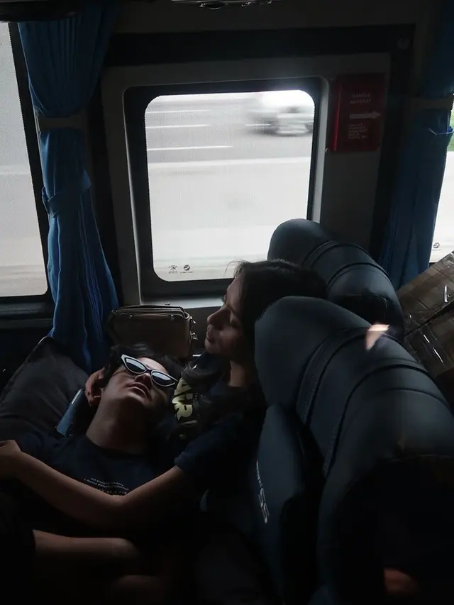 6 Potret Kevin Ardilova dan Kaneishia Anak Dede Yusuf, Cinlok di Film Laura - Hot Liputan6.com