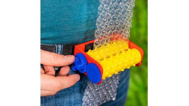 7 Alat Inovasi Ini Unik, Ada Kacamata yang Bisa Serap Air Mata - Hot ...