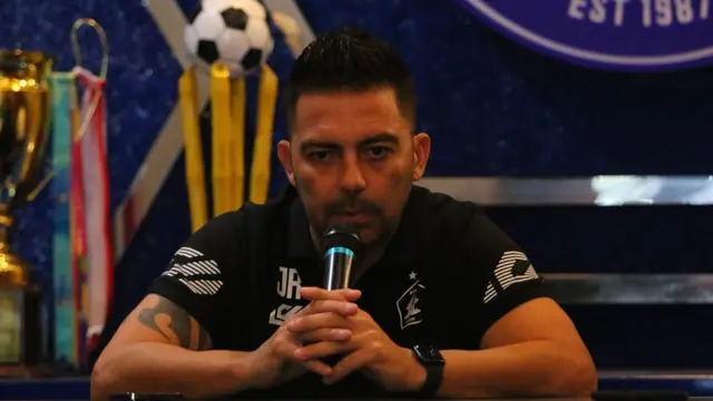 BRI Liga 1: Javier Roca Mengusung Gaya Malangan, Kembalikan Era ...