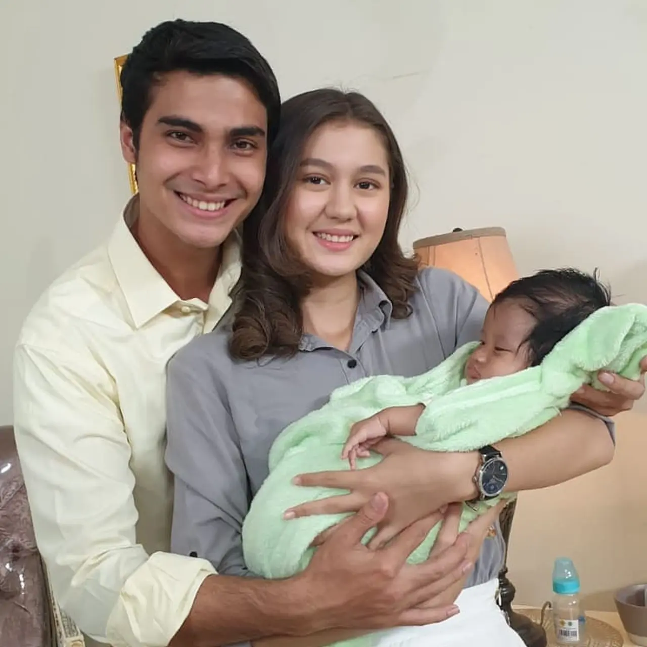 7 Gaya Zoe Abbas Jackson dan Cinta Brian Momong Anak di BHSI, Jadi ...