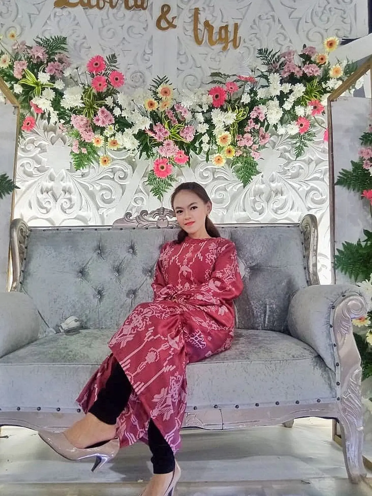 7 Potret Riri Febriana Mantan Artis Cilik Genta Buana saat Dibaptis ...