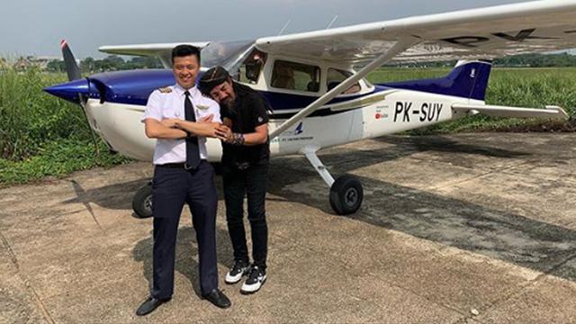 Biasa Tampil Garang, 6 Potret Master Limbad Ini Imut dan Bikin Gemas ...