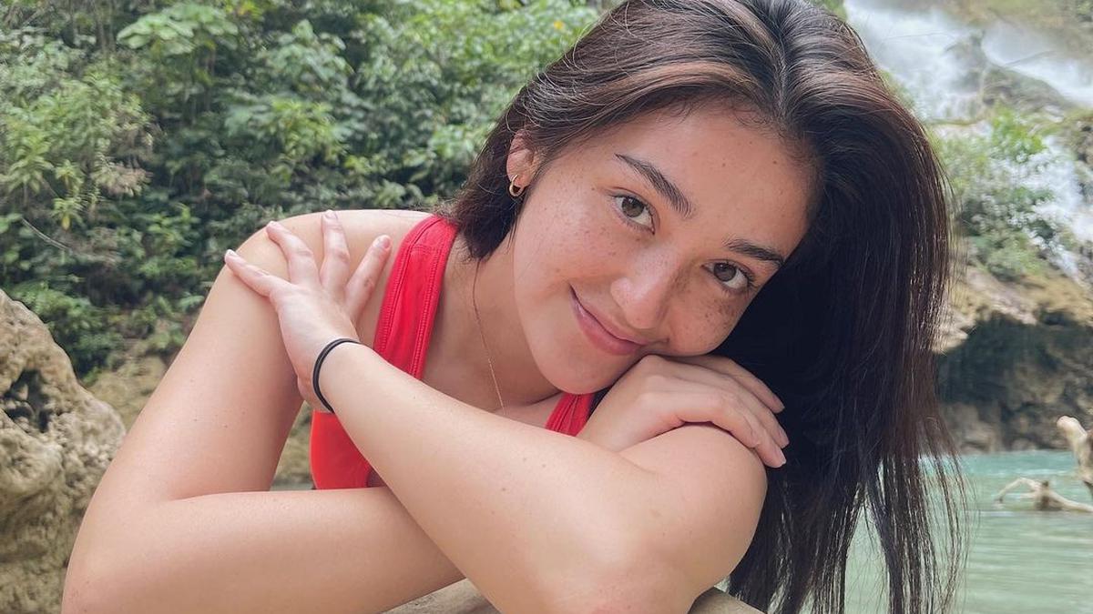 Intip 10 Gaya Busana Santai Ranty Maria, Selalu Cantik Memukau - Entertainment Fimela.com