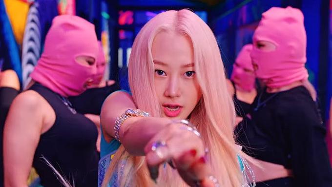 Resmi Debut, Intip 5 Pesona aespa di MV Black Mamba - Entertainment Fimela.com