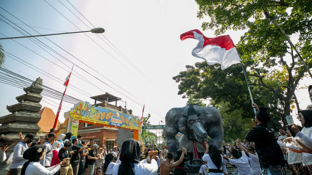 Kemeriahan Pawai Seni dan Budaya Pesta Rakyat Simpedes 2023 di Pandaan ...