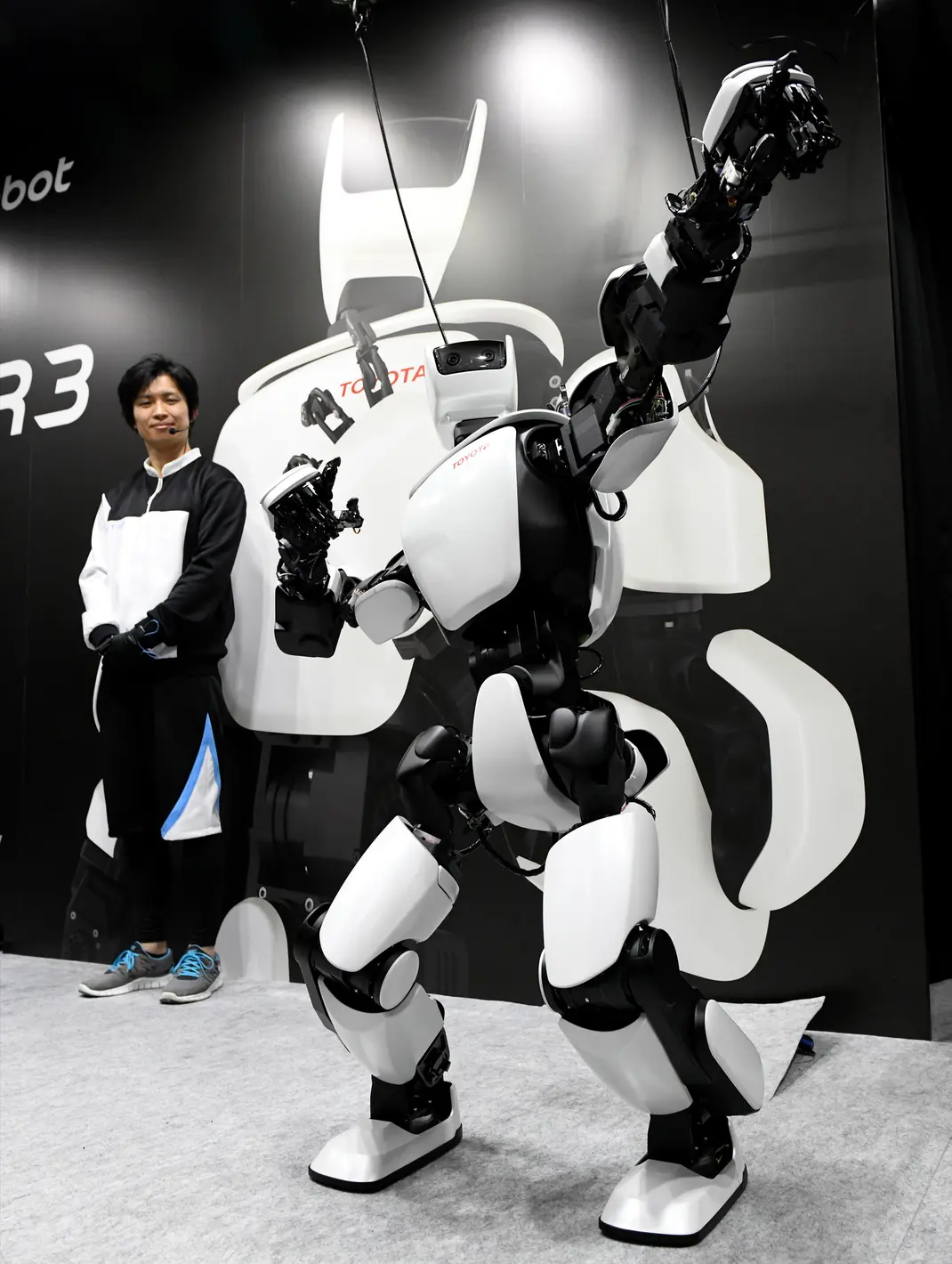 PHOTO: Toyota Luncurkan Robot Humanoid Canggih Generasi Ketiga - Foto ...